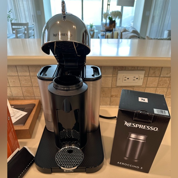 Nespresso | Kitchen | Nespresso Vertuo Aeroccino 3 | Poshmark